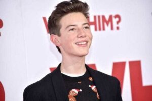 Griffin Gluck Age, Height, Gay, Net Worth, Family, Facts - Star Biography