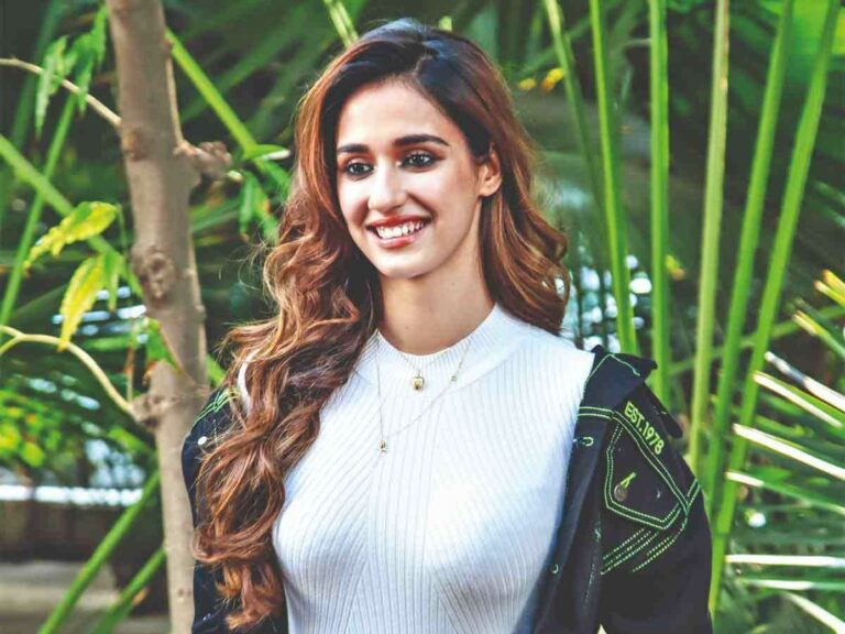 Disha Patani Age, Height, Wiki, Net Worth, Boyfriend - Star Biography