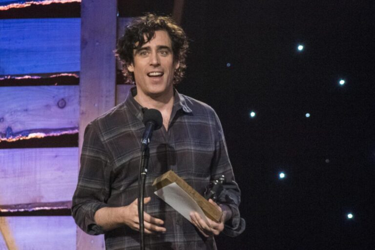 Stephen Mangan Height, Weight, Shoe Size, Wiki, Biography - StarBiography